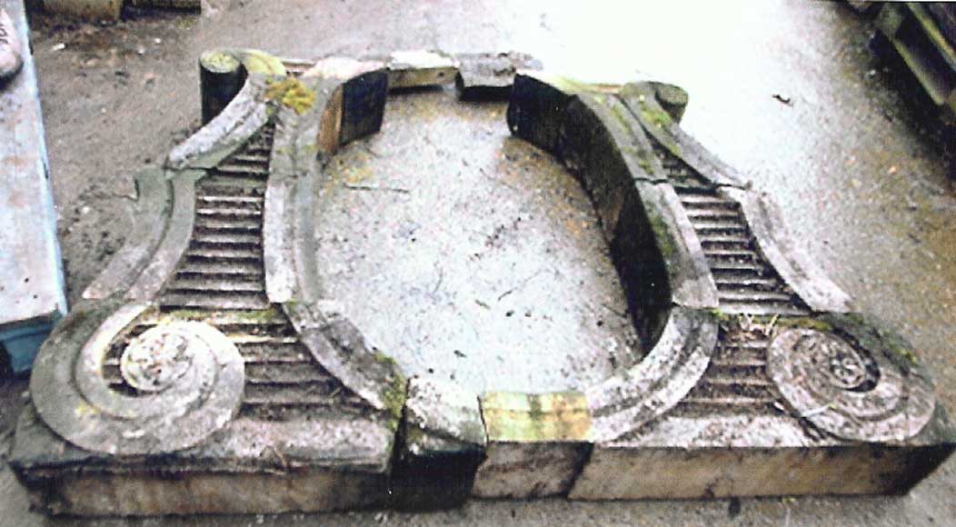 Stone window frame - Monumental and structures