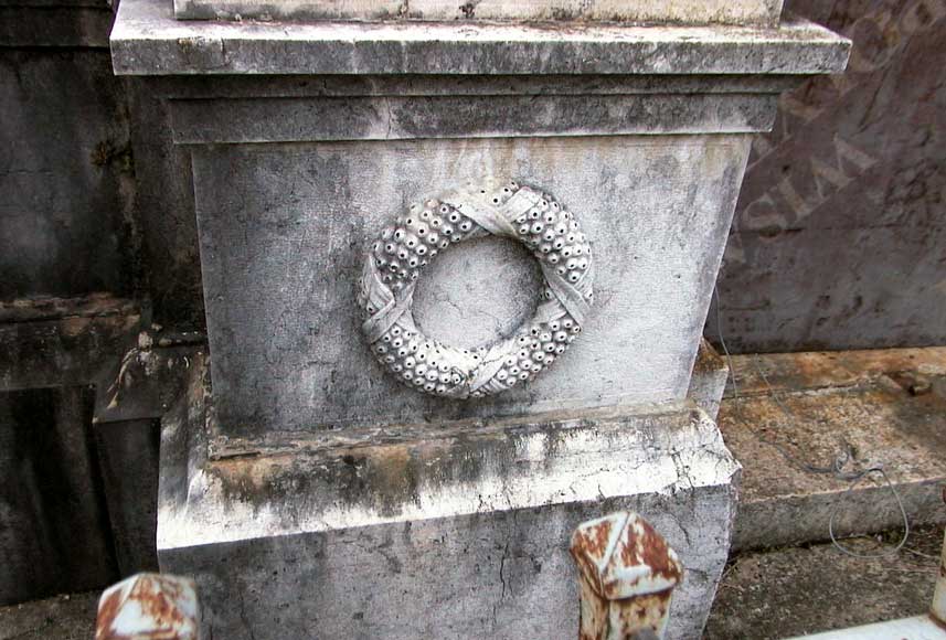 Mausoleum. - Monumental and structures