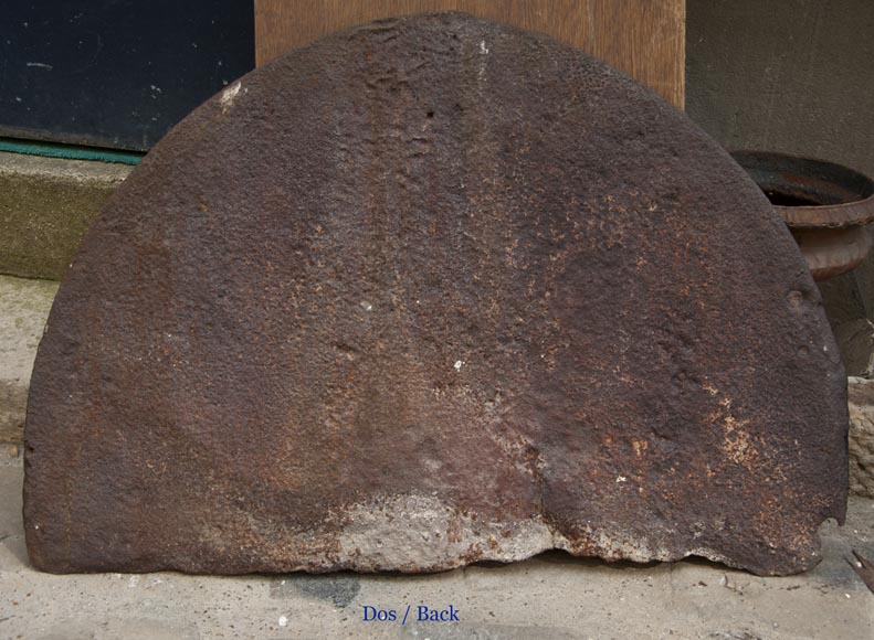 Beautiful antique 16th century cast iron fireback - Firebacks
