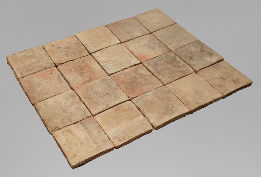 18th century floor, composed of raw clay slabs - Floors