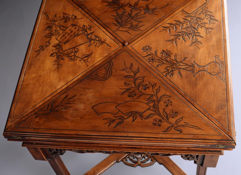Japanese style game table with an engraved decoration - Gueridons ...