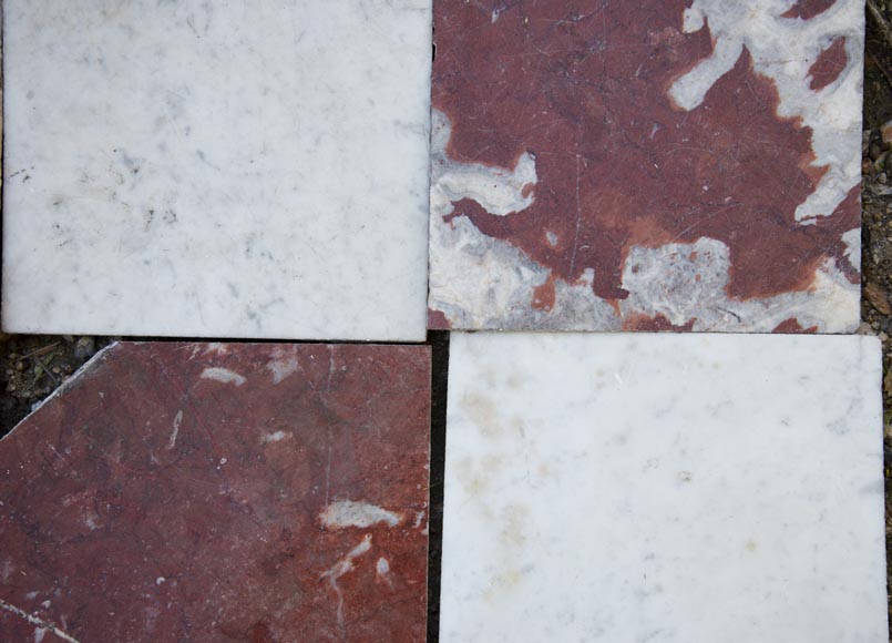 Marble floor composed of checkered floors in Carrara and Rouge du ...