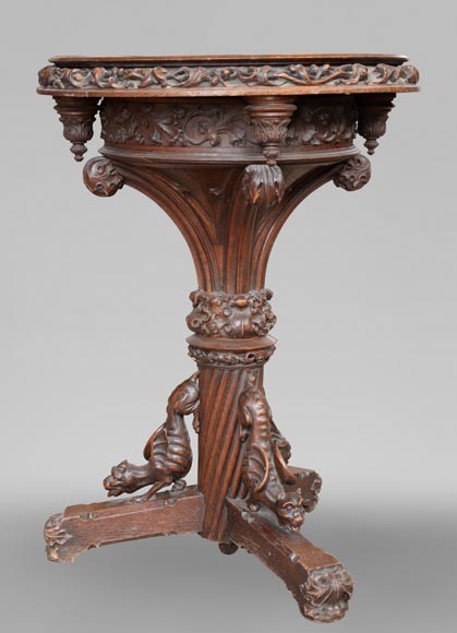 Small Neo-Gothic stand in oak with a rich sculpted decor - Gueridons ...