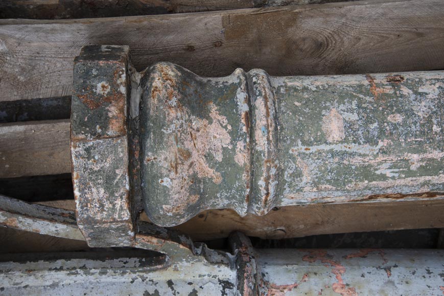 Set of four cast iron columns from the end of the 19th century ...