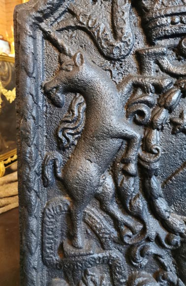 Fireback with the coat of arms of Pierre Godart, 19th century - Firebacks