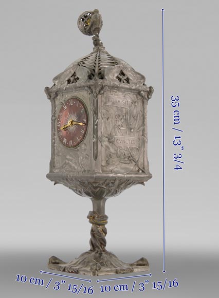 Jules BRATEAU, four-sided clock on a high square base - Clocks, garnitures