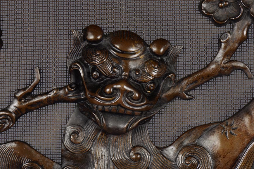 Maison MARNYHAC (att. to) - Antique Chinese style firescreen in bronze ...