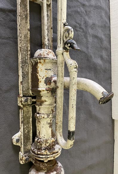 Cast iron surface-mounted water pump - Fountains, wells, basins