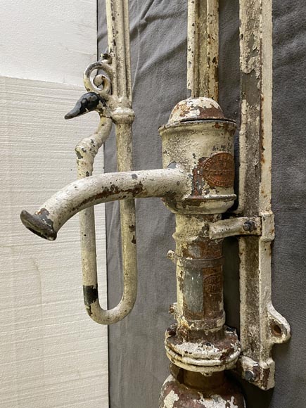 Cast iron surface-mounted water pump - Fountains, wells, basins