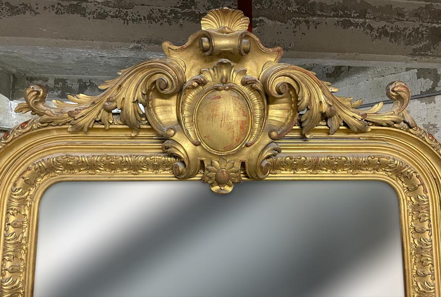 Large gilded trumeau with central medallion in the Napoleon III style ...