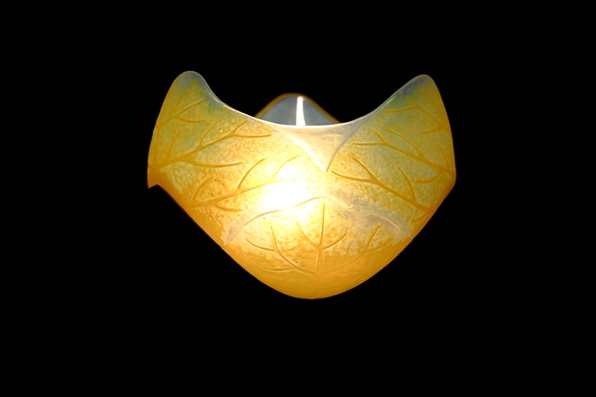 Auguste and Antonin DAUM and Louis MAJORELLE, “Nénuphar” lamp, 1903 ...