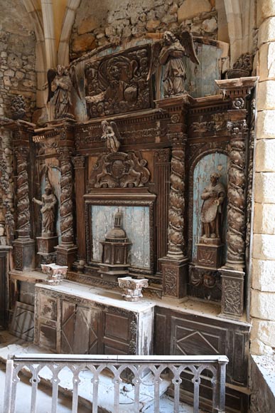 Baroque church altar and altarpiece of the 17th century - Paneled rooms
