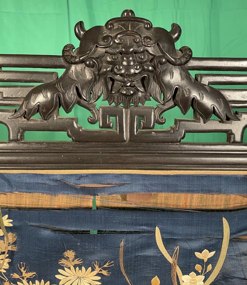 Japanese-style blackened wood spark plug - Fire screen