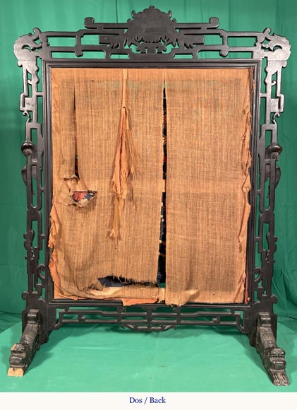 Japanese-style blackened wood spark plug - Fire screen