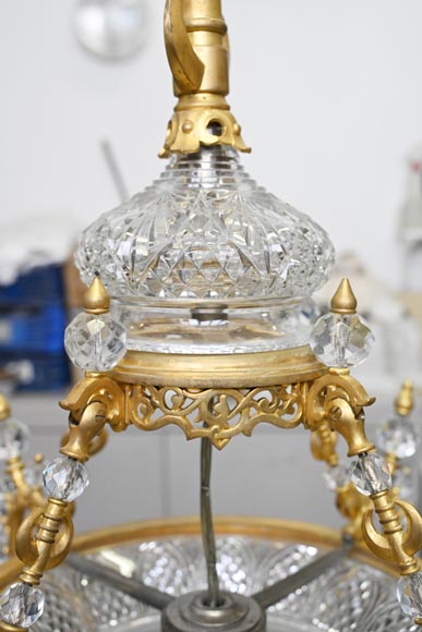 BACCARAT (Attributed to) - Oriental crystal and gilt bronze chandelier ...