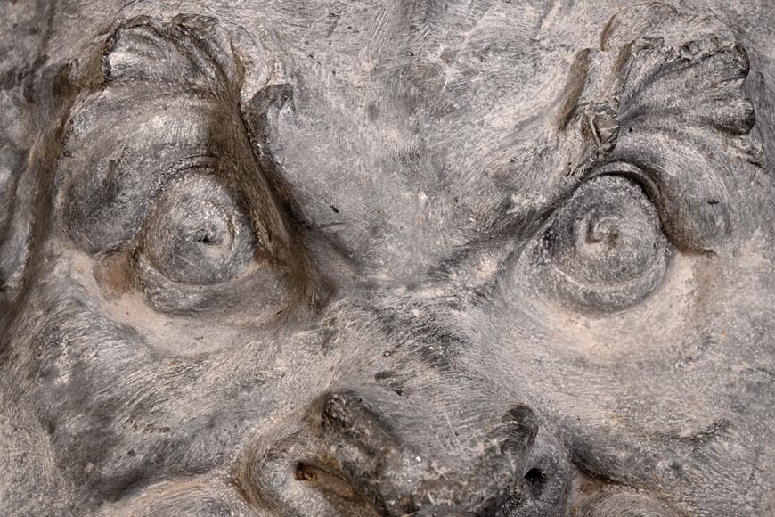 Regence-style lead grotesque fountain mask - Fountains, wells, basins