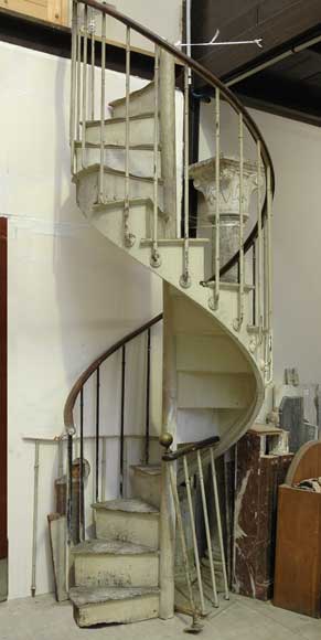 Antique spiral staircase from the 19th century with oak stairs - Stairs ...