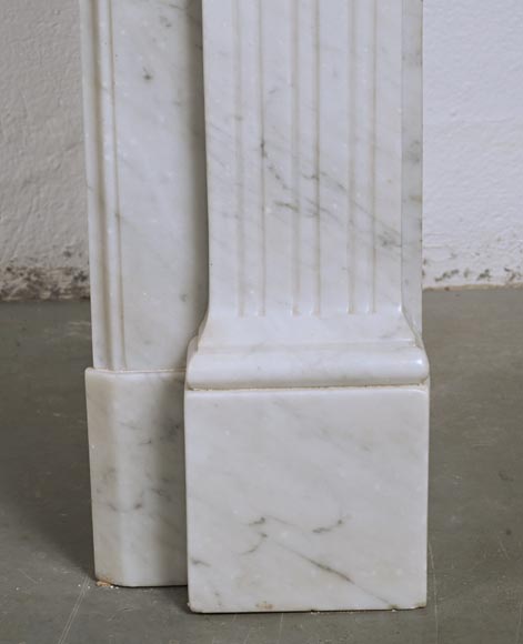 Louis XVI style mantel with carved Carrara marble jambs - Marble