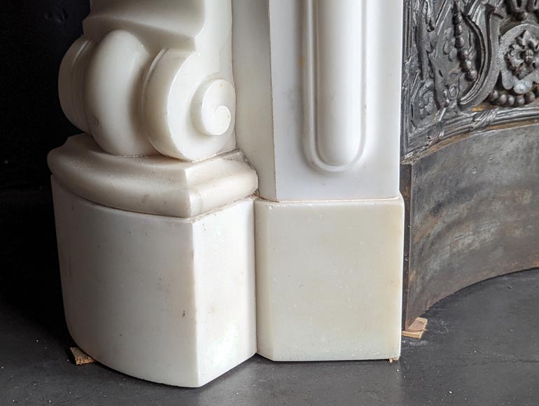 Important Napoleon III style with a monogram in statuary marble - Marble