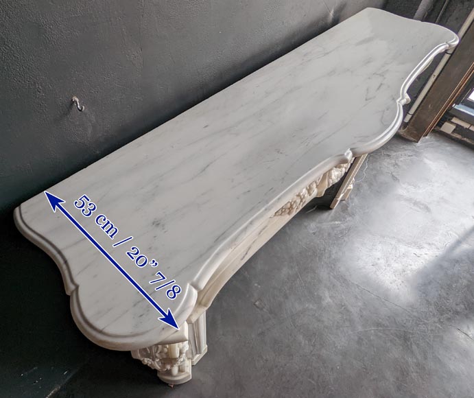 Important Napoleon III style with a monogram in statuary marble - Marble