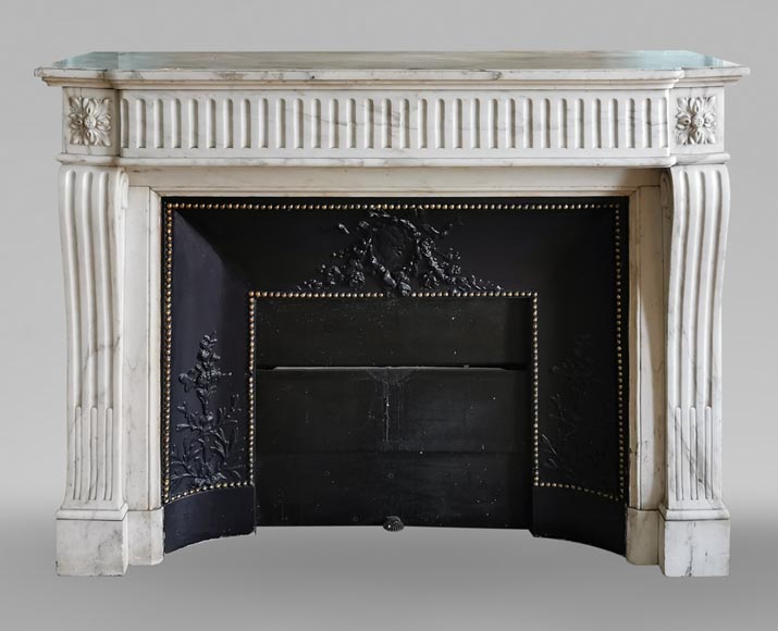 Louis XVI style fireplace with flutes in Carrara marble - Marble