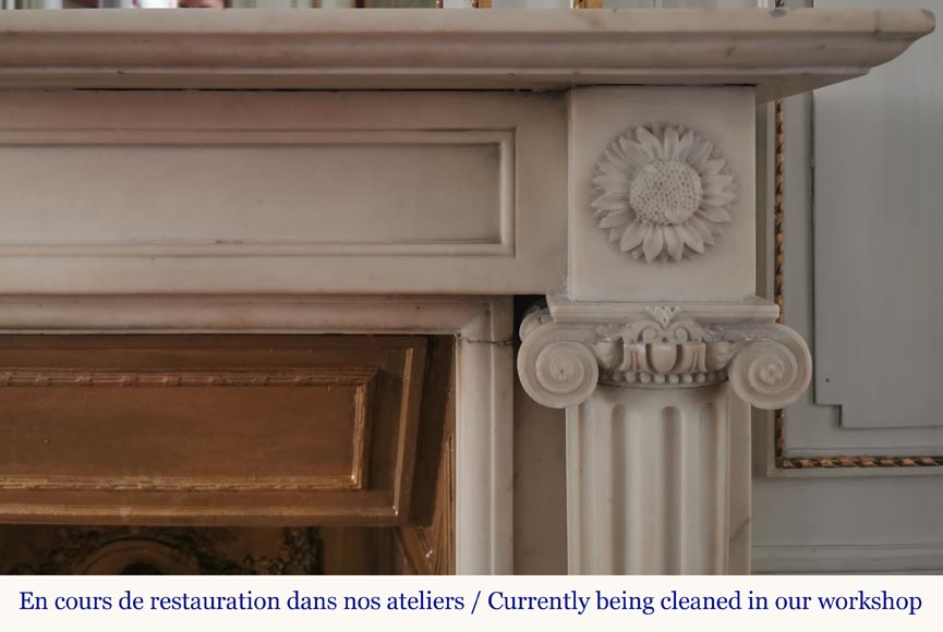 Louis XVI period fireplace in white marble with detached columns - Marble