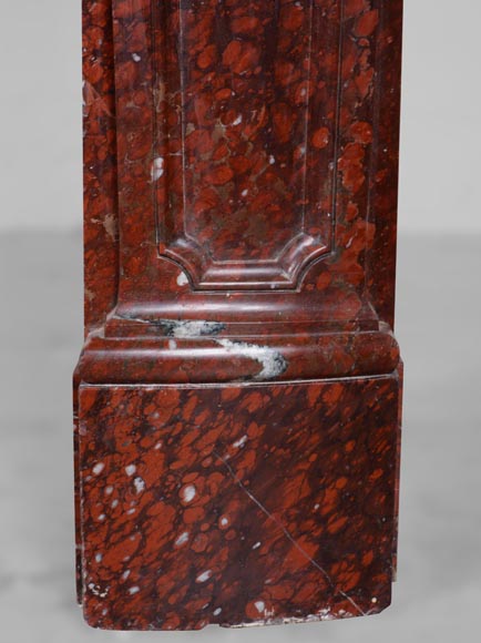 Beautiful Griotte Red marble mantel with a cabochon in an ancanthus ...