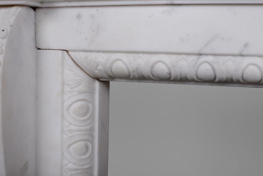 Beautiful Louis XVI style mantel with curved jambs in statuary Carrara ...