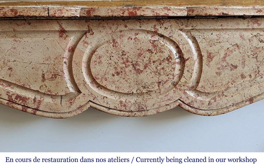 Pompadour mantel with canted jambs in red and rose marble - Marble