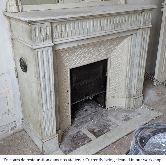 Louis XVI style mantel with Carrara marble jambs - Marble