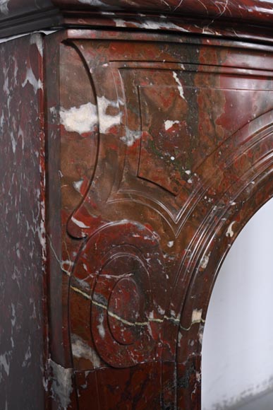 Regence style mantel carved in Griotte red marble - Marble