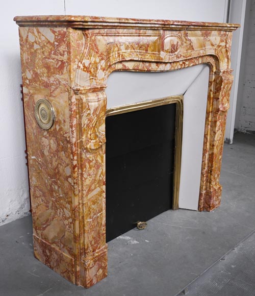 Regence style mantel in red and orange brèché marble - Marble