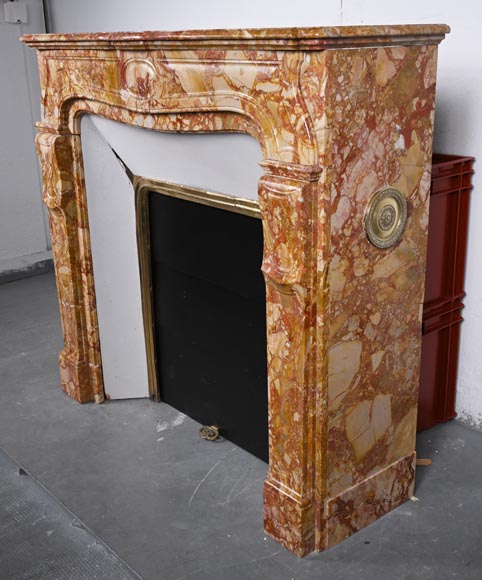 Regence style mantel in red and orange brèché marble - Marble