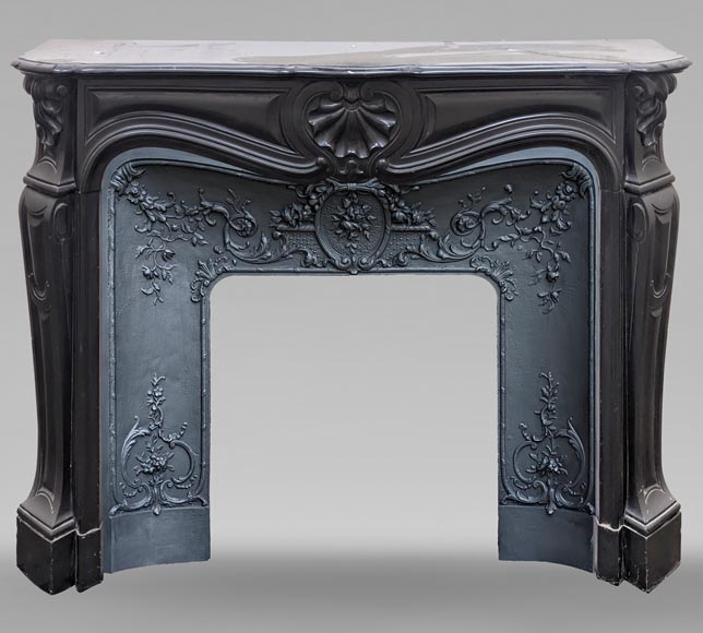 Louis XV style mantel with carved shell in fine black marble - Marble