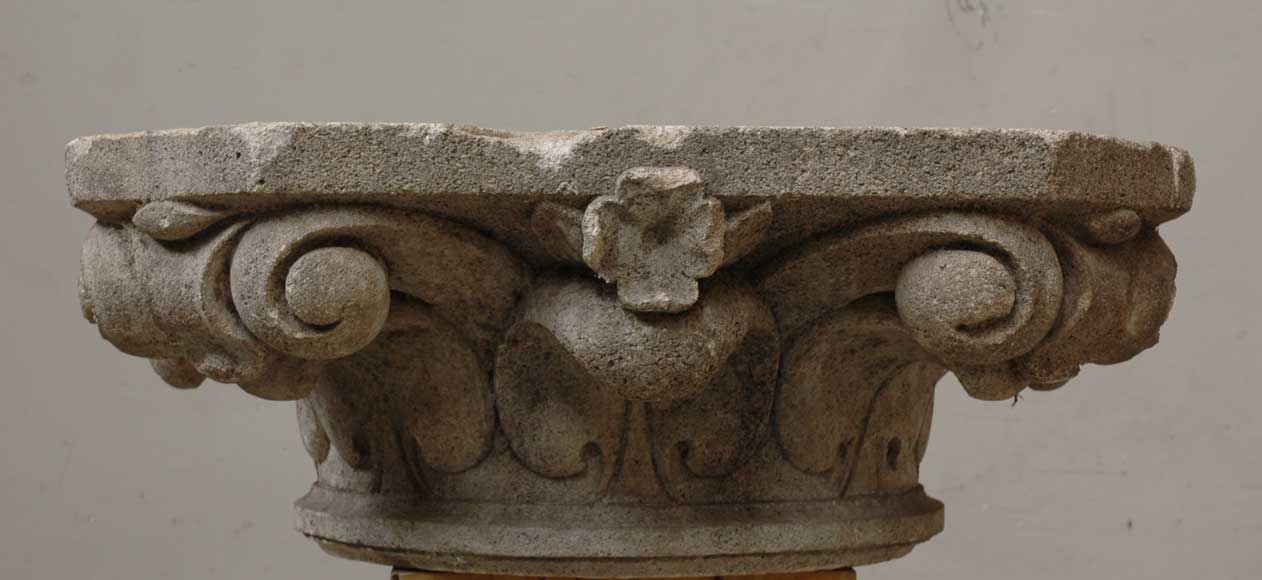 Stone capital from the 19th century - Statues