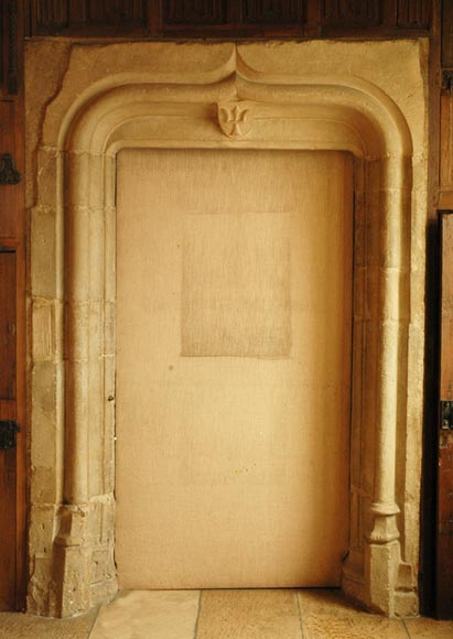 Gothic door frame made out of stone - Doors