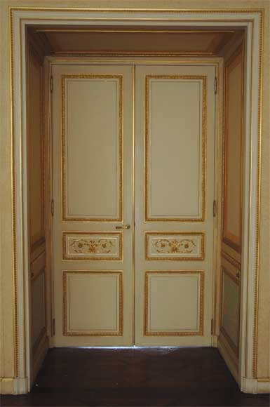 Louis XVI style double door with gilded acanthus leaves - Doors